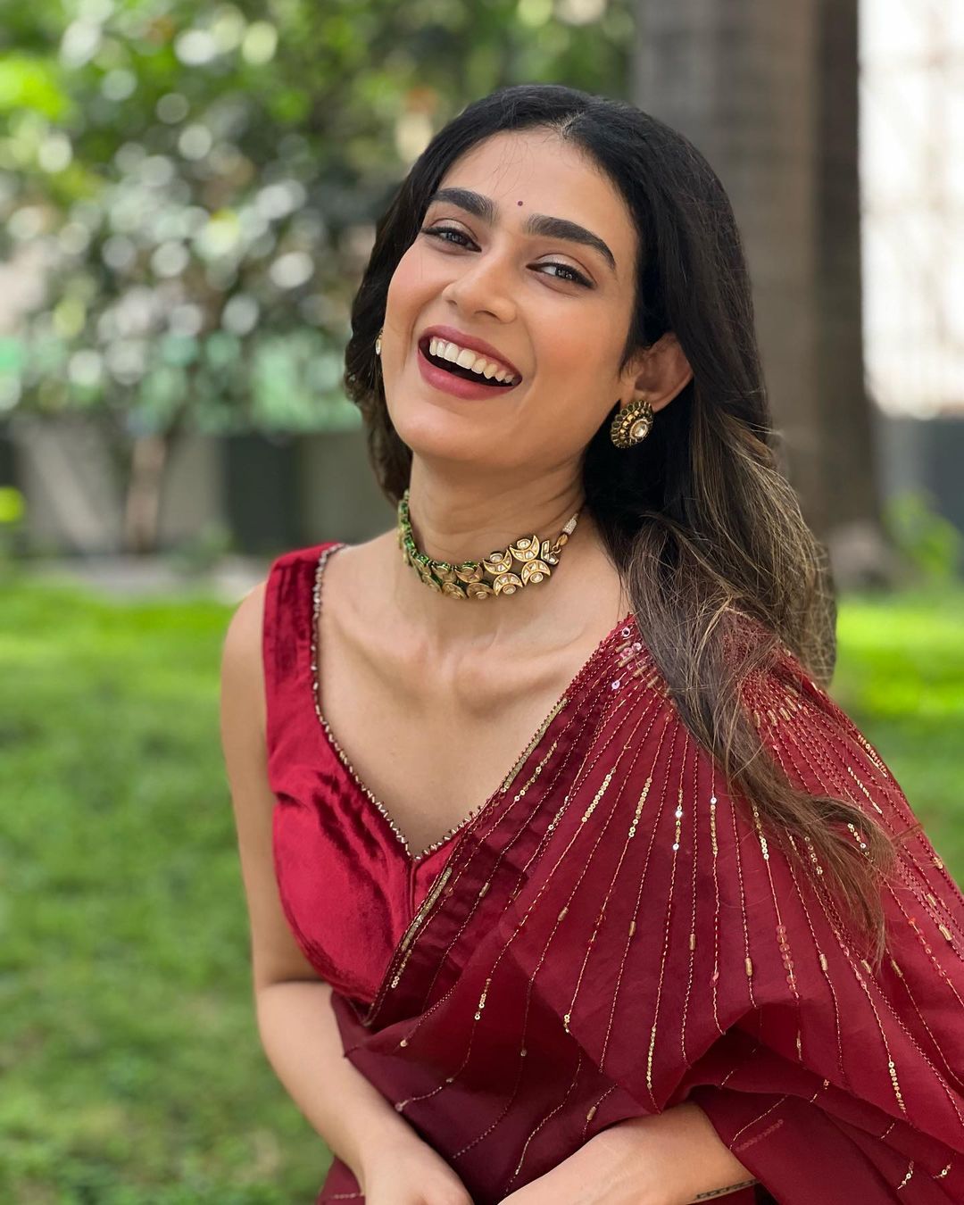 Happy Birthday Aakanksha Singh: 10 Gorgeous Photos of the Evergreen ...