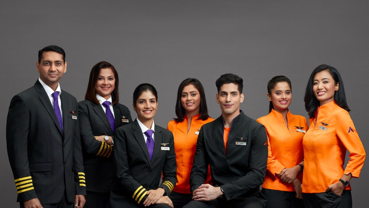 Akasa Air Crew's Comfortable Trousers-and-Sneakers Uniform Takes off on ...