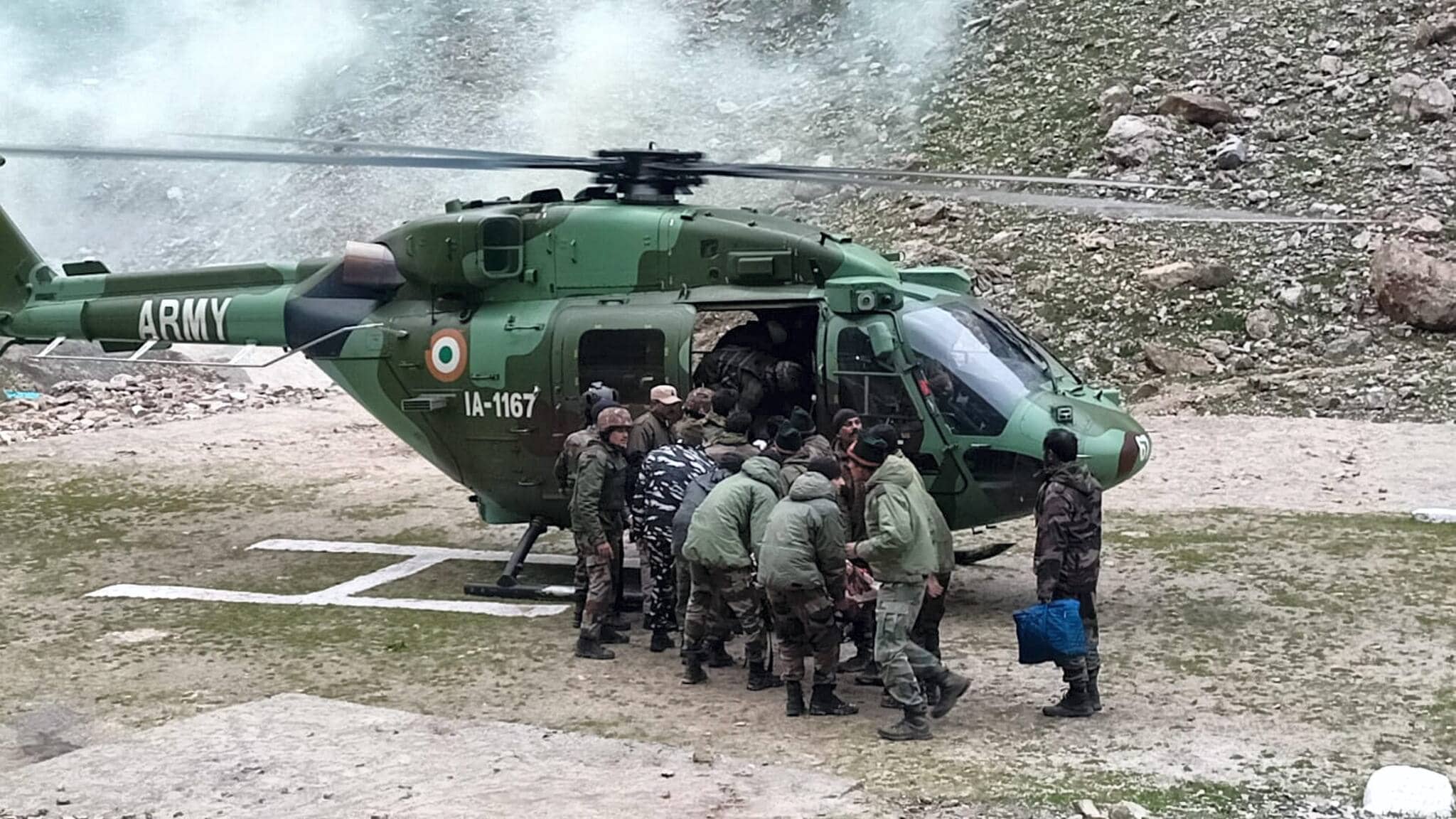 Amarnath Tragedy: Army Starts Air Evacuation, Rescue Operation in Full ...