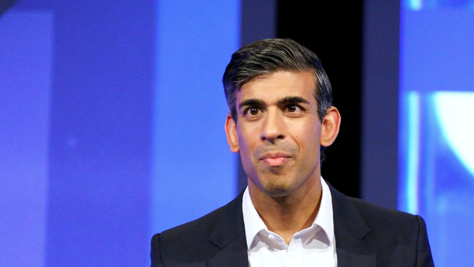 'All Indian Leaders of Low Calibre': Anand Mahindra Recalls Churchill's ...