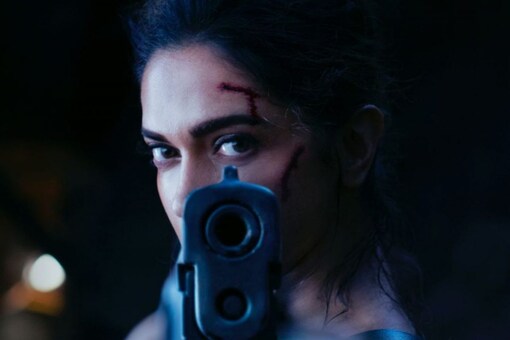 Deepika Padukone Shares First BTS Pic From Pathaan But It's Not With ...