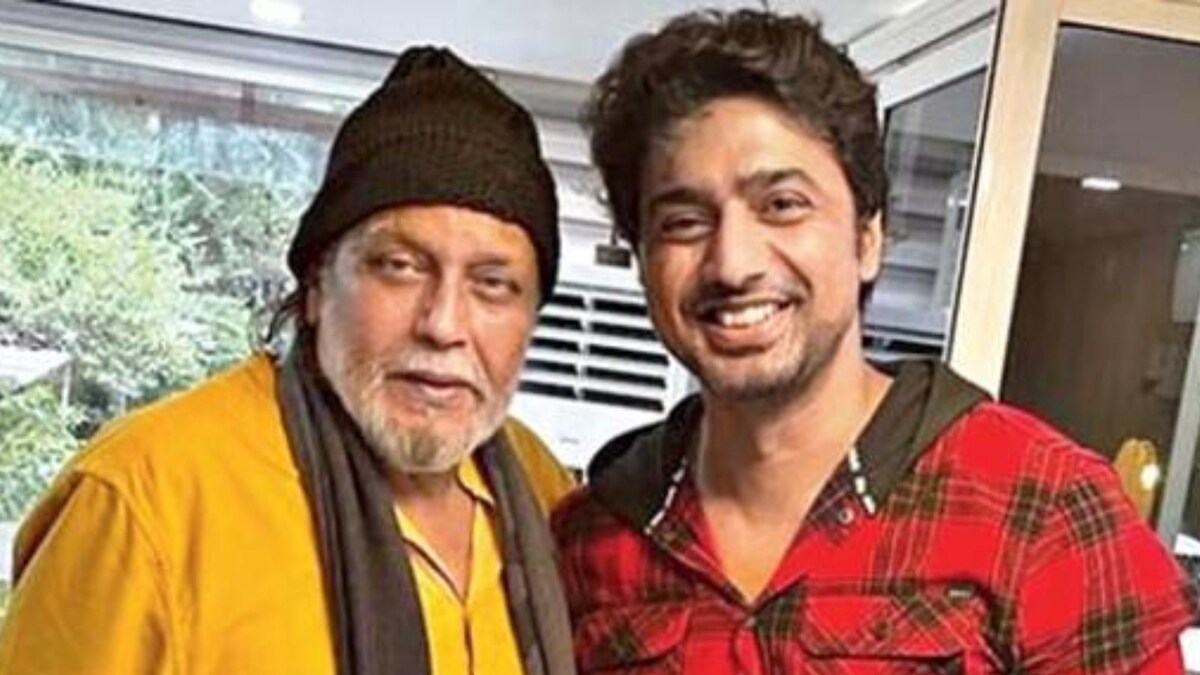 Mithun Chakraborty Wraps Kolkata Schedule of Bengali Film Projapoti with Dev, Mamata Shankar ...