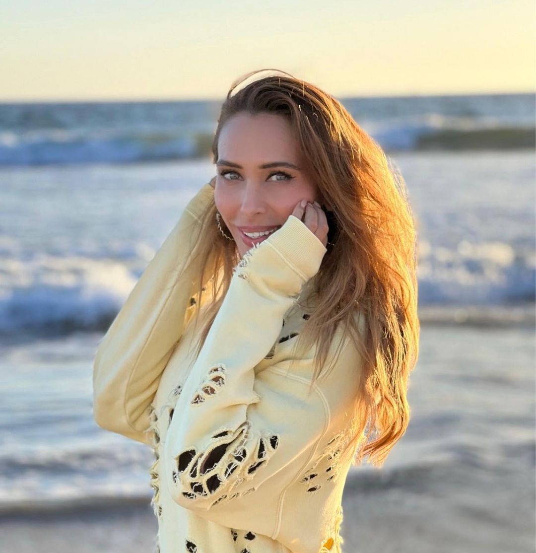 Happy Birthday Iulia Vantur: 10 Times the Romanian Beauty Won Our ...