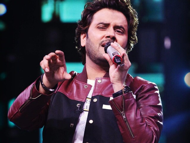 Javed Ali Turns 40: Kun Faya Kun to Tum Tak, 5 Soulful Songs of The ...