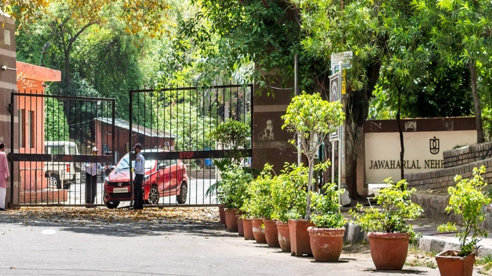 JNU Reopens, In-Person Classes From August 3 | Education and Career ...