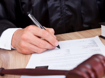 US Woman Who Got Stood Up on Date Sues Man for Rs 8 Lakh - News18