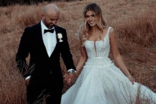 Australia Spinner Nathan Lyon Marries Long-time Girlfriend Emma ...