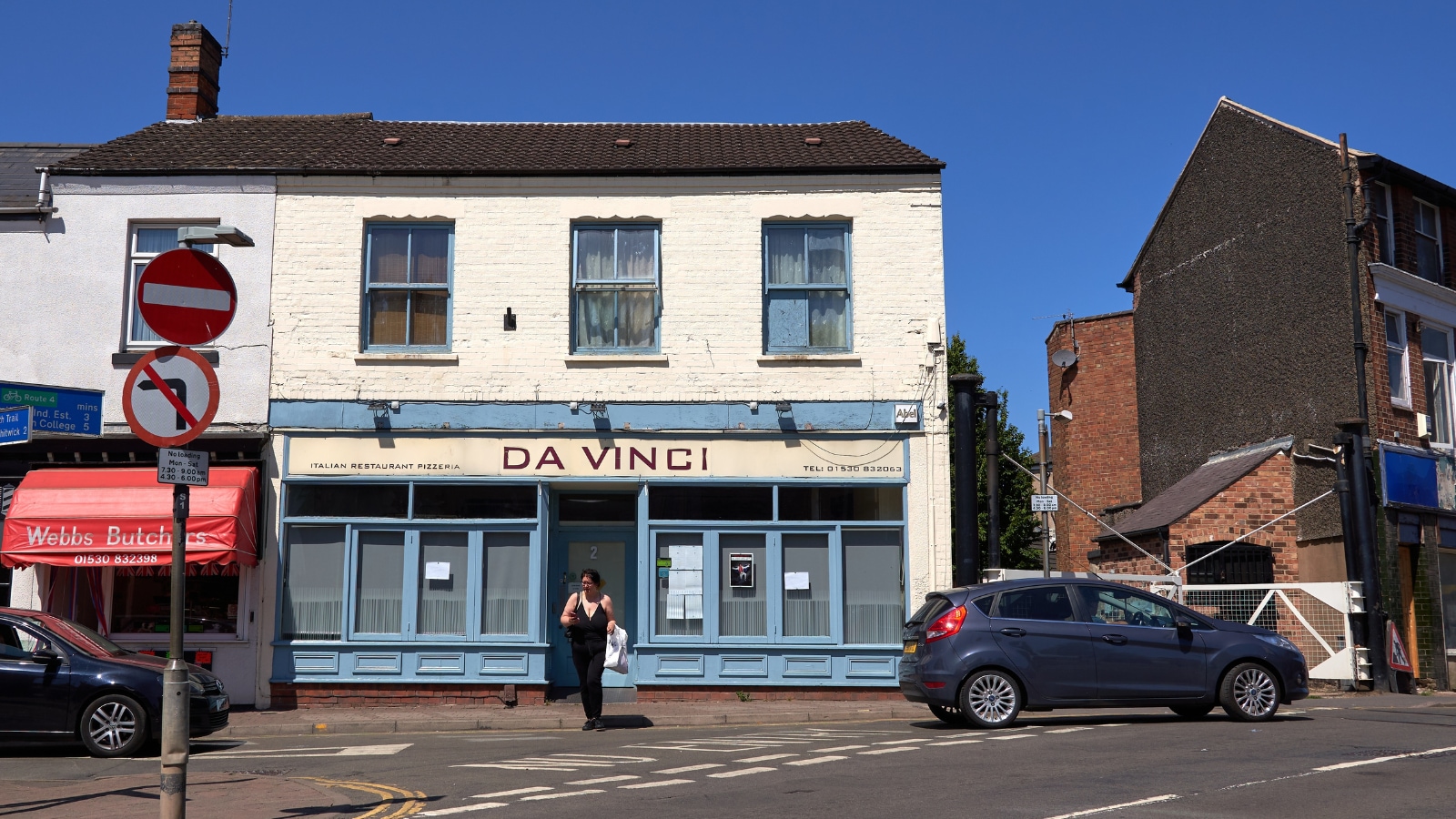 Roads in England Turn into 'Black Goo' amid Heatwave as 40 Degrees ...
