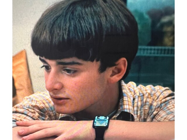 Fans Think Noah Schnapp's Character Wore Apple Watch in Stranger Things ...