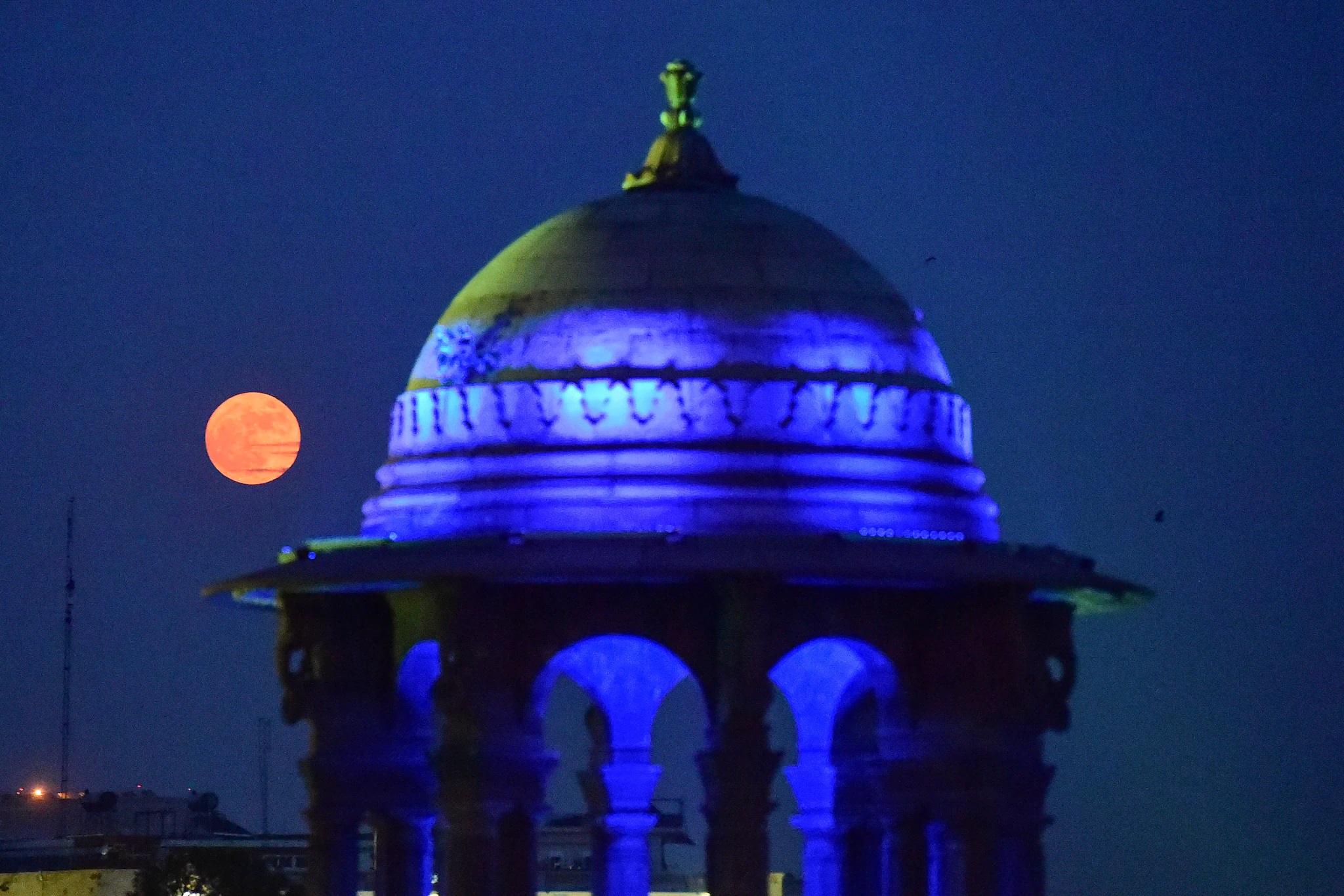 Supermoon 2022: Stunning Photos of Buck Moon From Around The World - News18