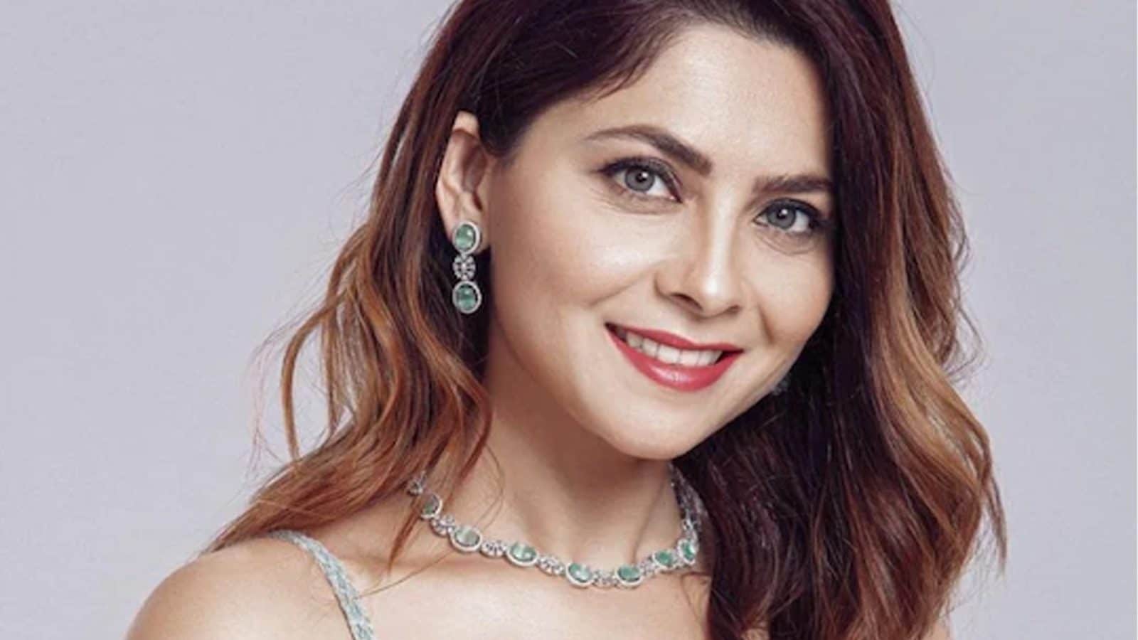 Marathi Actress Sonalee Kulkarni’s Post on Kargil Vijay Diwas Goes ...