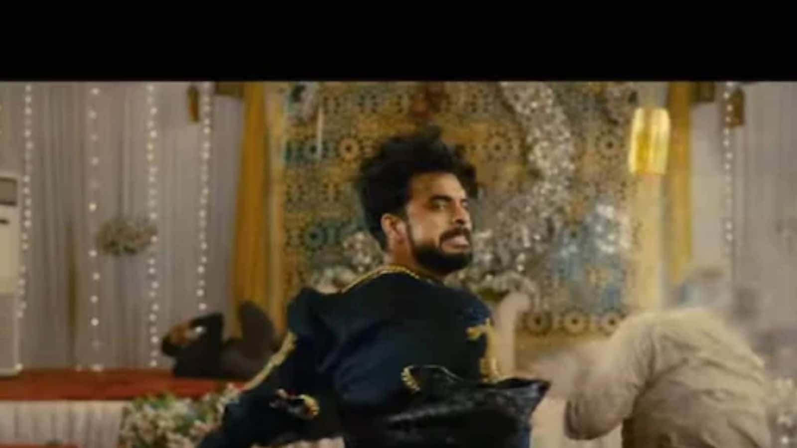 Watch: Tovino Thomas, Kalyani Priyadarshan-Starrer Thallumaala Trailer ...
