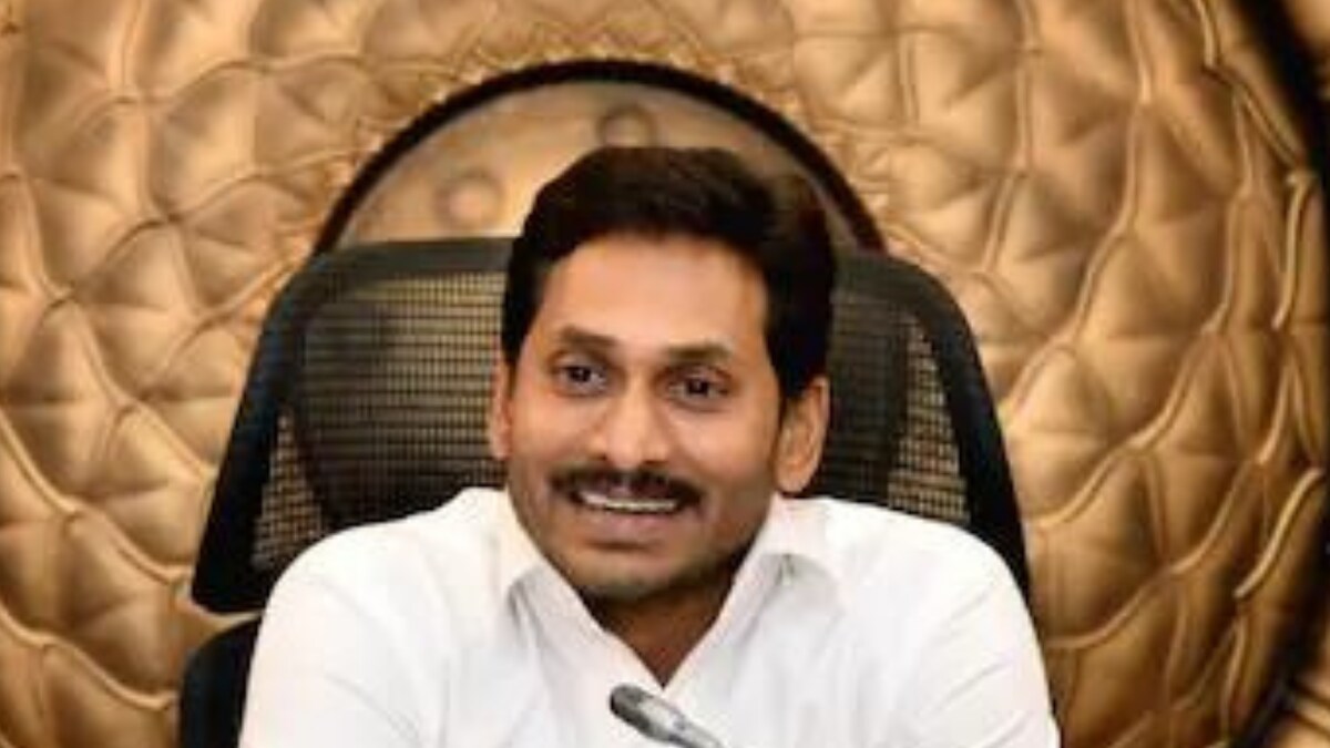 Andhra Pradesh CM Jagan Mohan Reddy Asks Officers To Be Alert in View of 'Mandous' - News18