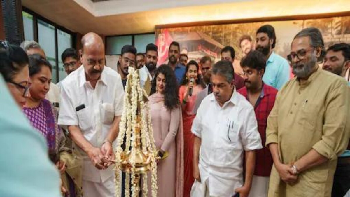 Dhyan Sreenivasan Starts Shooting For Upcoming Malayalam Film Cheena ...