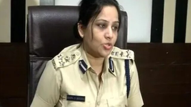 IPS Officer D Roopa Slams K'taka Cops for Failing to Serve Notice of ...