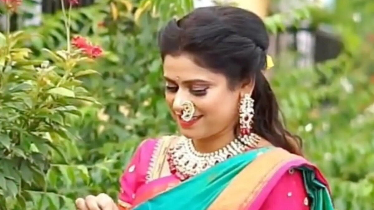 Marathi Actress Ashvini Mahangade Looks Elegant in Green Saree; See ...