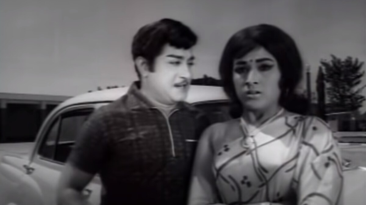 Sivaji Ganesan Once Discovered Cho Ramaswamy Copies Lyrics For Nirai ...