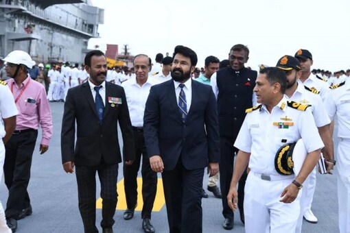 Mohanlal Visits IAC Vikrant, Calls It An ‘Engineering Marvel’ - News18