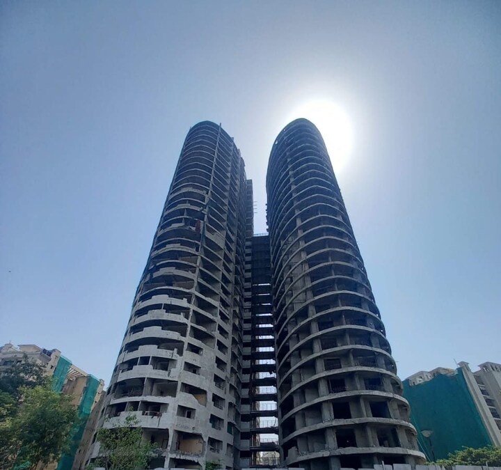 Supertech Noida Twin Towers LIVE Updates: 500-Metre No-Entry Zone ...
