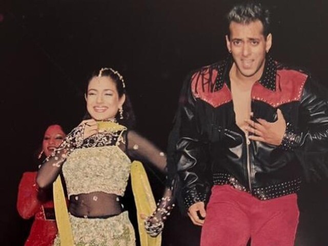 Salman Khan Grooves With Ameesha Patel In Precious Throwback Pic Shared By Gadar Star; See Here ...
