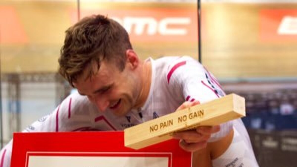 Britain's Dan Bigham sets new World Record for one Hour Track Cycling ...