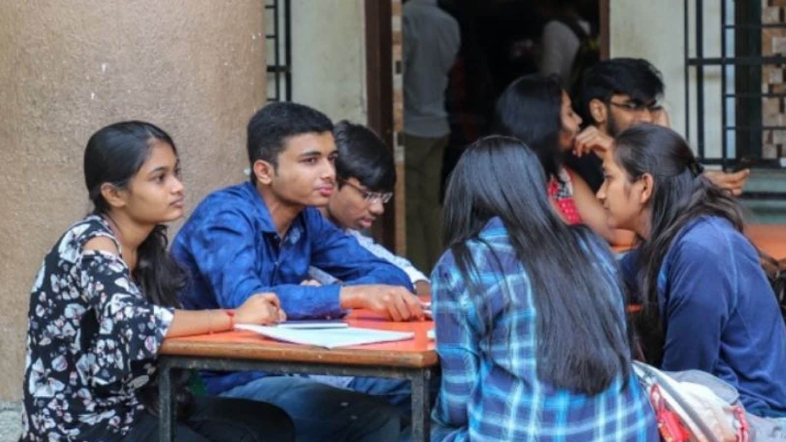 DU Admissions 2022: Students Who Already Got Seats Can Change Colleges ...