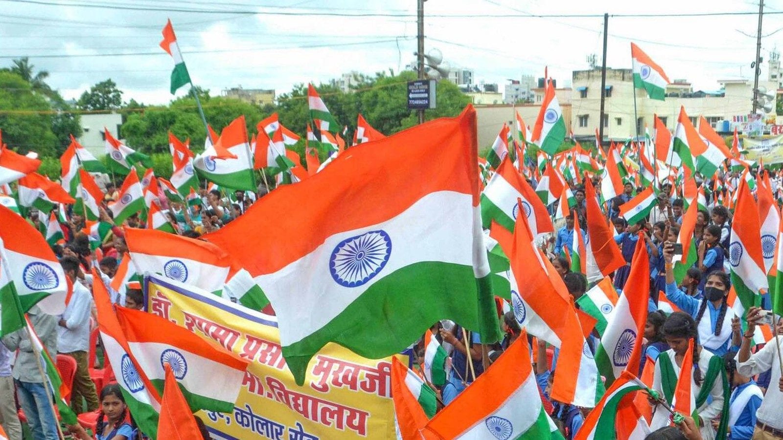 In Pics: Har Ghar Tiranga Campaign Echoes Throughout India, Amit Shah ...