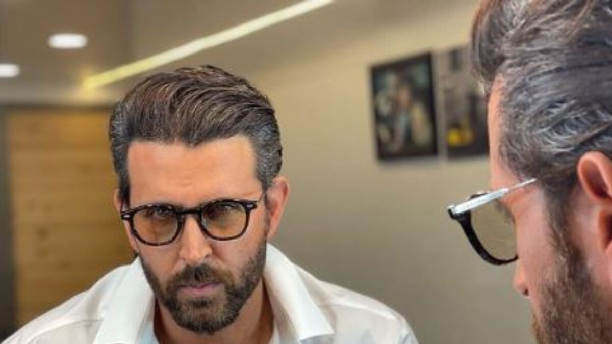 Hrithik Roshan Praises Deepak Dobriyal’s Performance In Good Luck Jerry ...