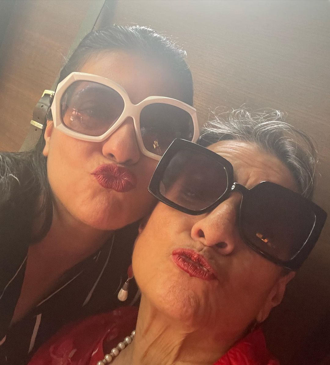 Happy Birthday Kajol: 10 Family Pictures That Prove She is a Doting ...