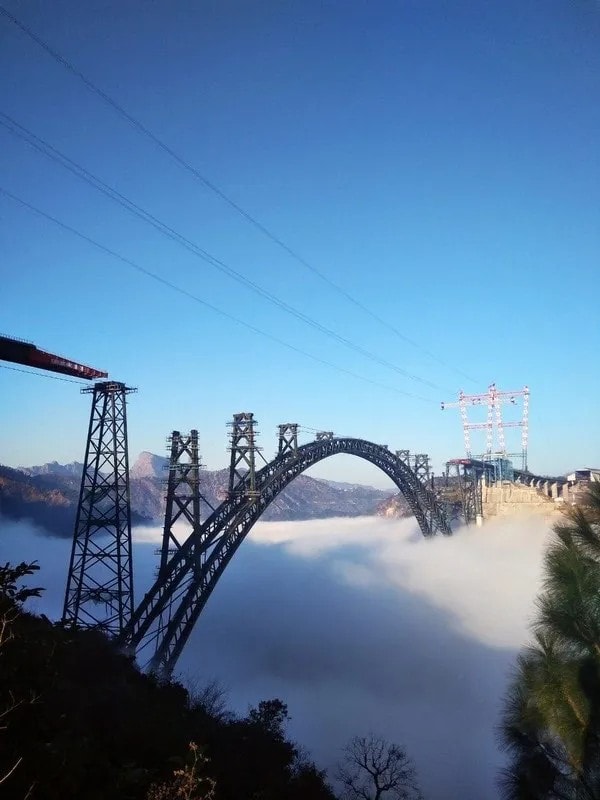 Breathtaking Photos of Jammu and Kashmir’s Chenab Bridge, World's ...