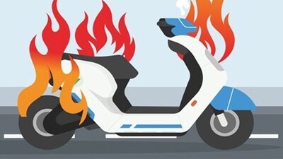 Two E-Bikes Catch Fire as Batteries Explode | Auto News - News18