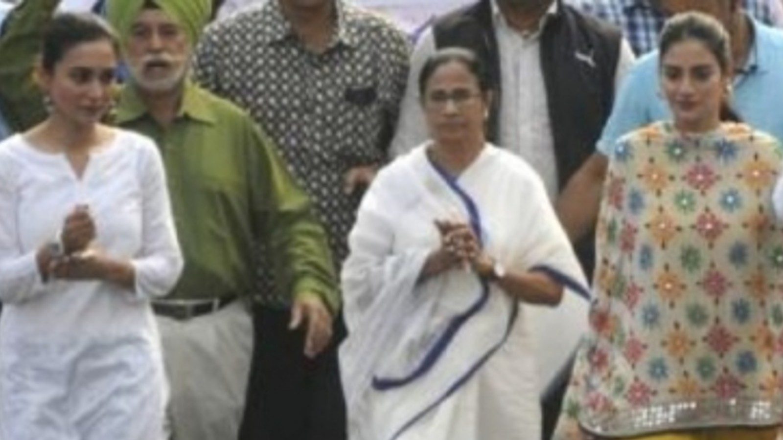 'Celebrity Netas Looting Money,' Says Bengal Minister, Gets Show-cause ...