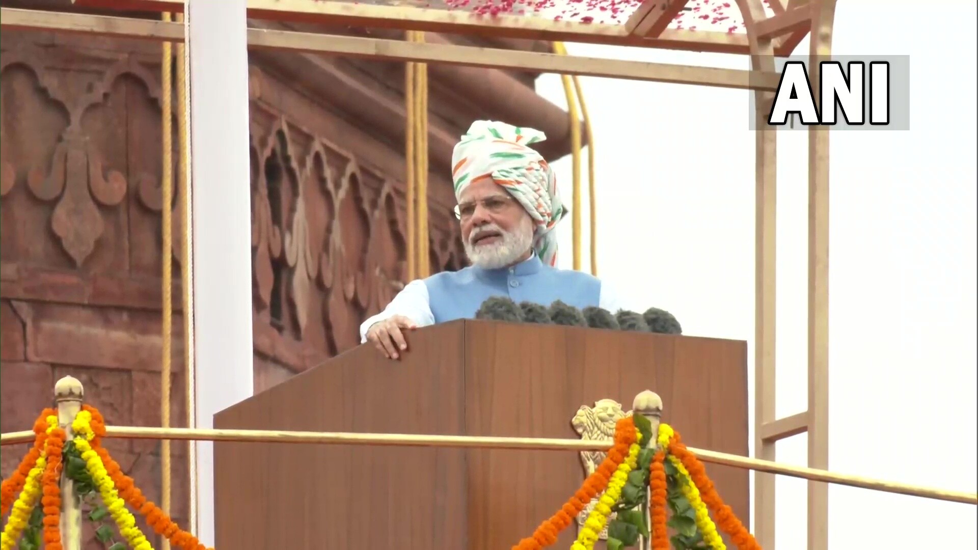 PM Modi, State Leaders Unfurl National Flag to Mark 75th Independence ...