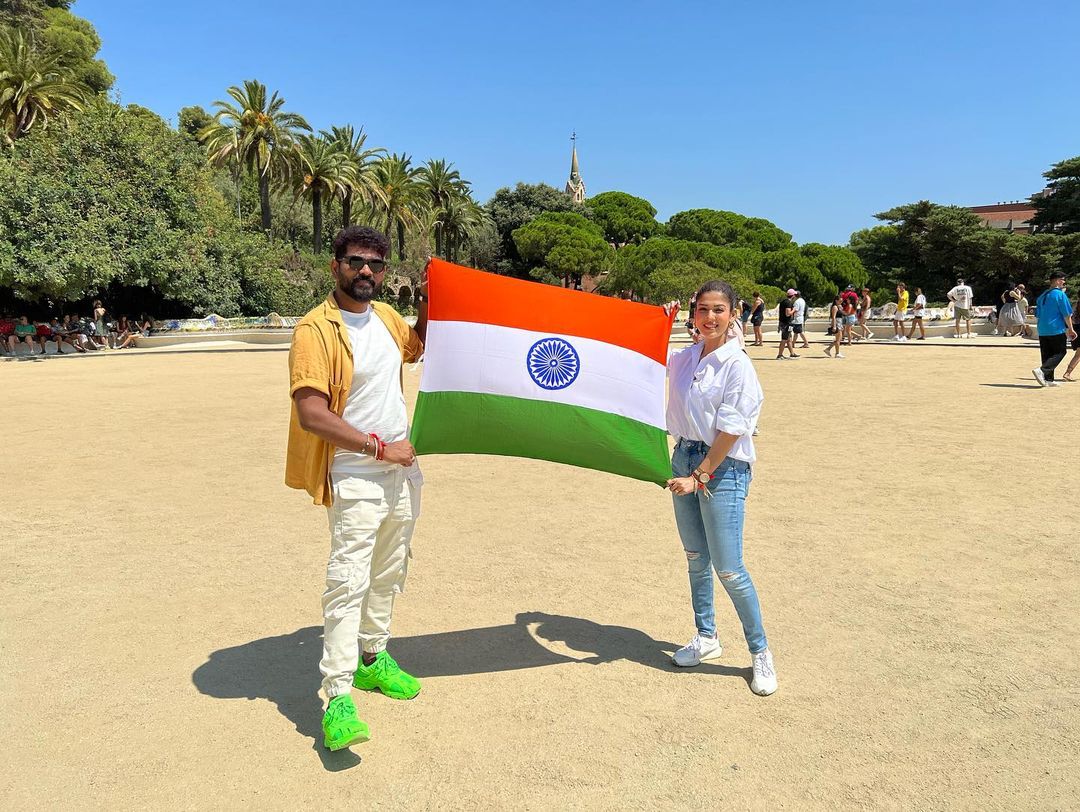 Nayanthara And Vignesh Shivan Enjoy Romantic Holiday In Barcelona ...