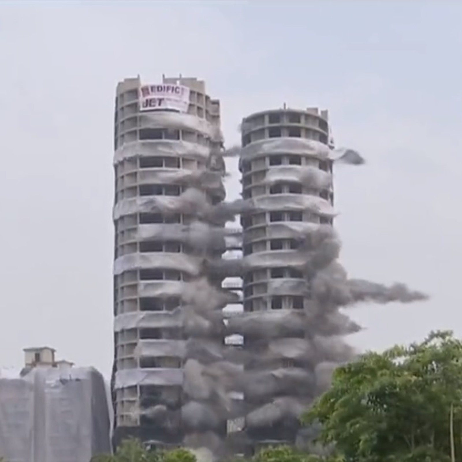 Photos | Noida Supertech Twin Towers, Taller Than Qutub Minar, Reduced ...