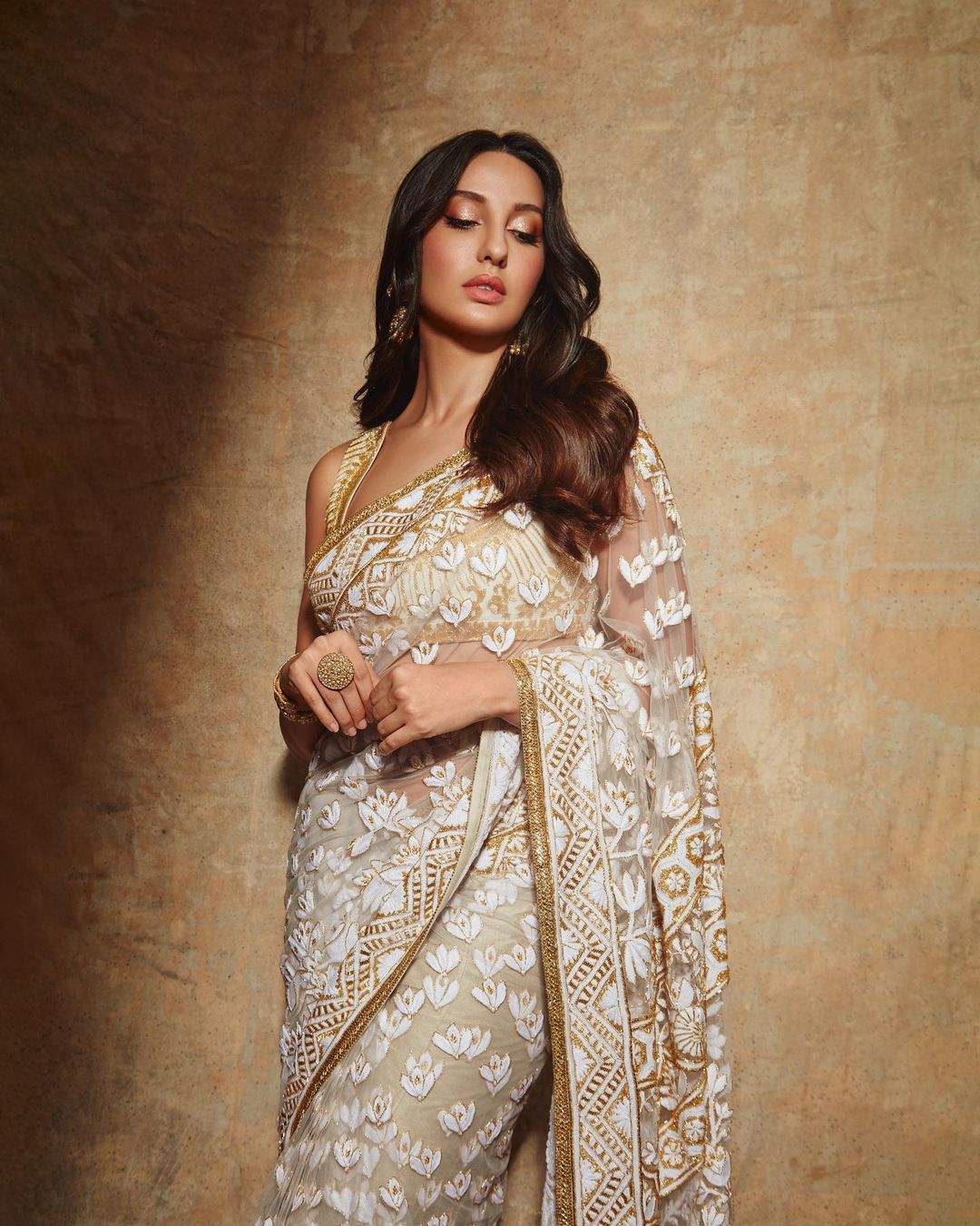 Nora Fatehi Looks Breathtaking In This Floral Ivory Saree, See How the ...