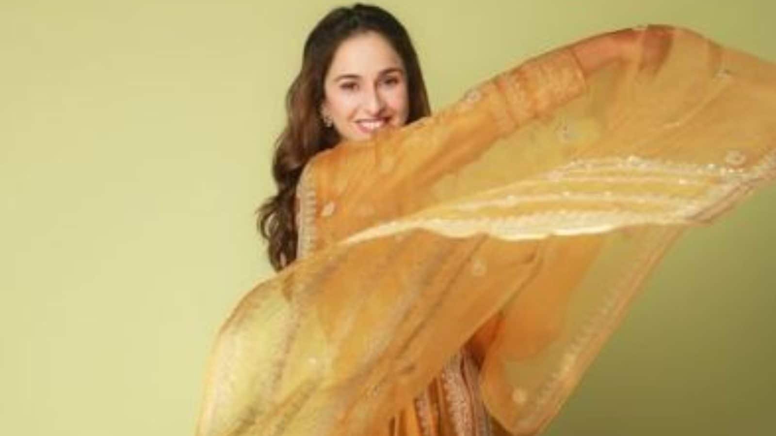 Raksha Bandhan's Sadia Khateeb Says Her Sister Cried After Watching the ...