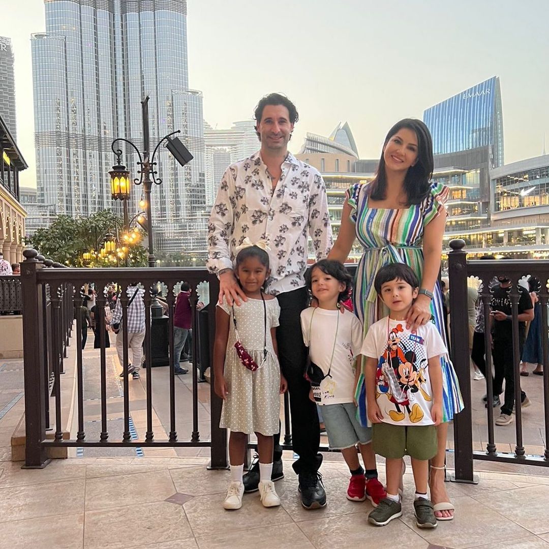 Sunny Leone Shares Heartwarming Photos With Her Family, Check Out The ...