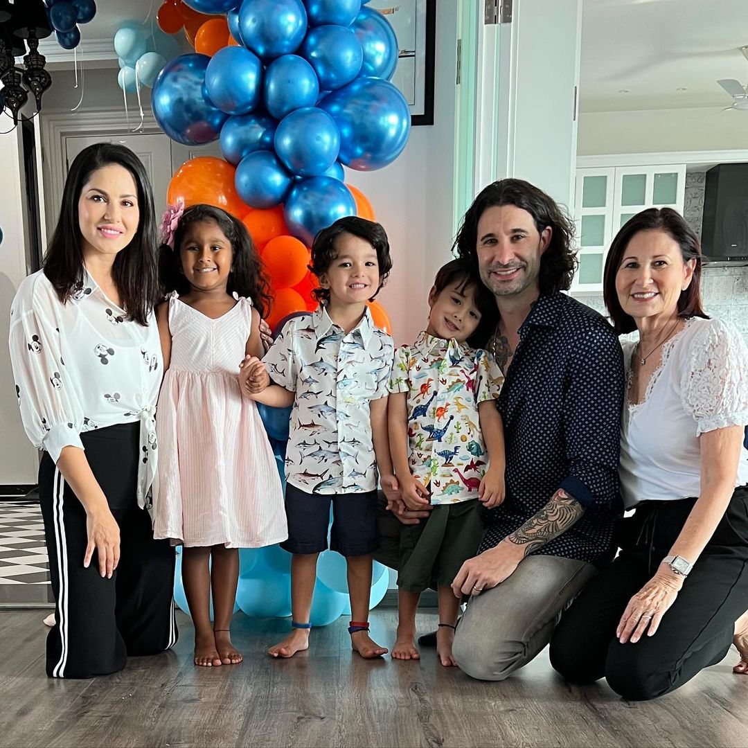 Sunny Leone Shares Heartwarming Photos With Her Family, Check Out The ...