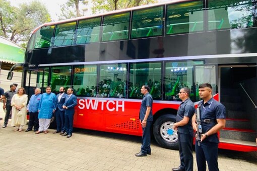 Mumbai Gets First Electric Double Decker AC Bus; Unveiled by Nitin Gadkari