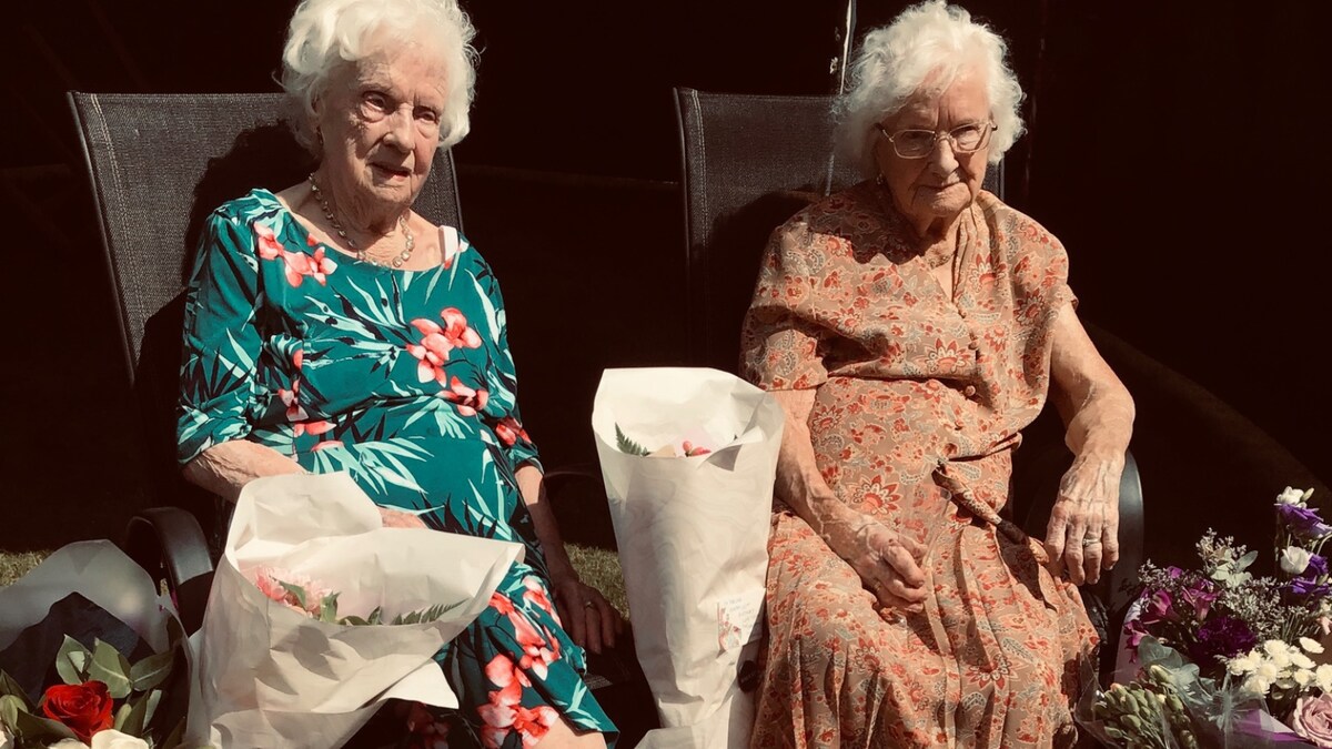 Britain's 'Oldest Twins' Thelma and Elma Turn 103, Share Secrets to a ...
