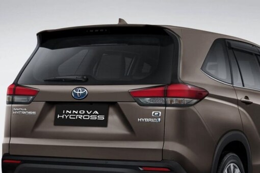 Toyota Innova Hycross to Debut in November, Could Spawn a Maruti Suzuki ...