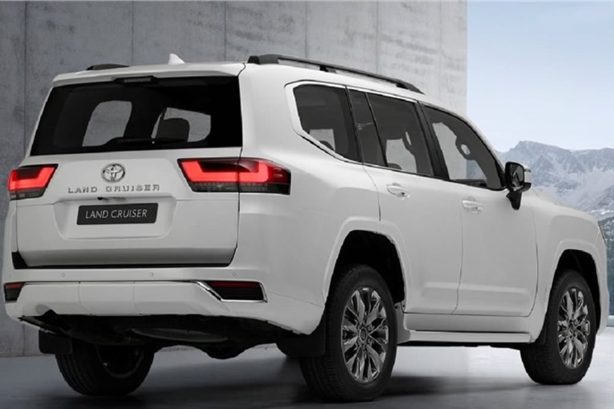 All-New Toyota Land Cruiser LC 300 Start in India