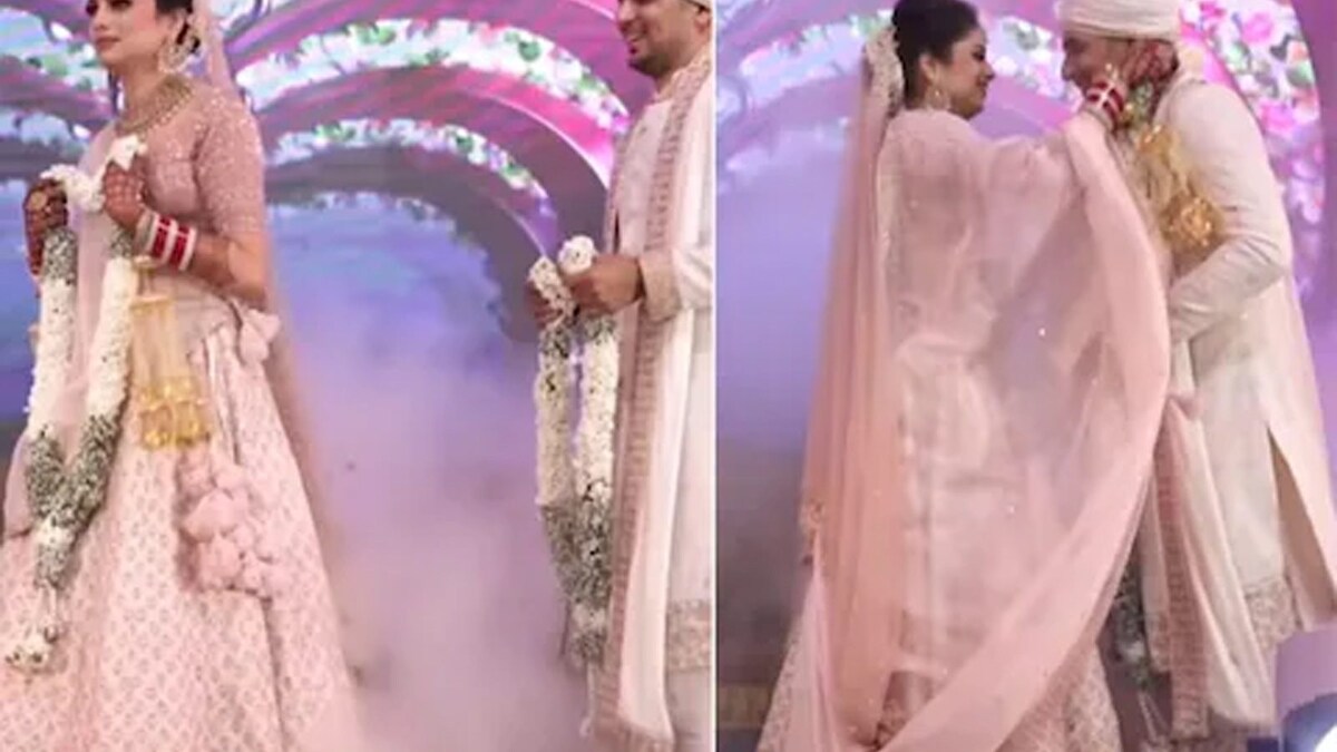 Watch: Groom Steps Back During Varmala Ceremony, Wife's 'Savage' Act ...