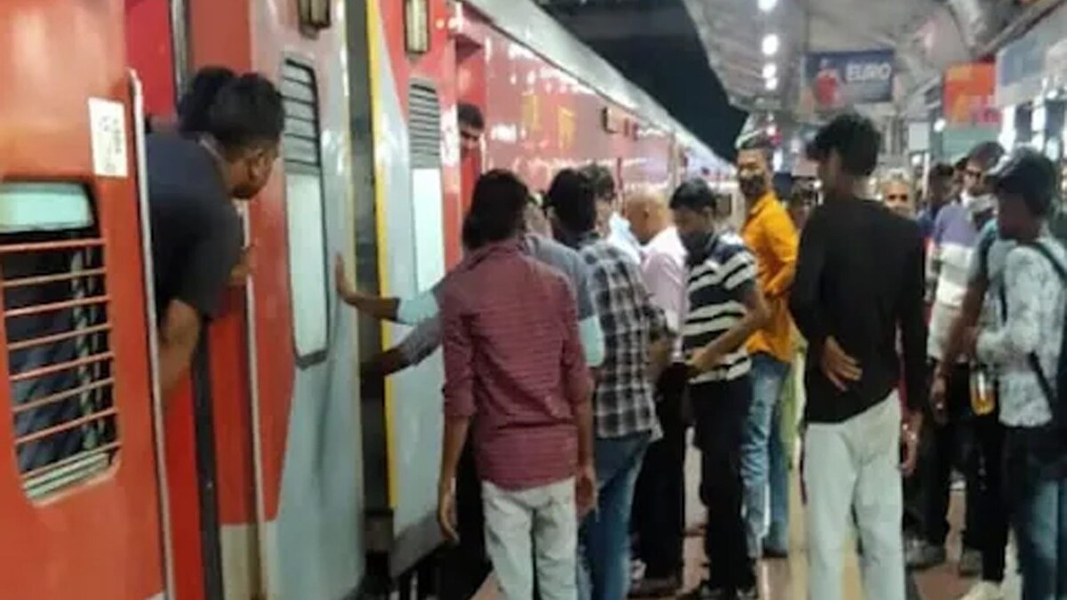 Bandra Terminus Humsafar Express To Get Additional Sleeper Coach ...