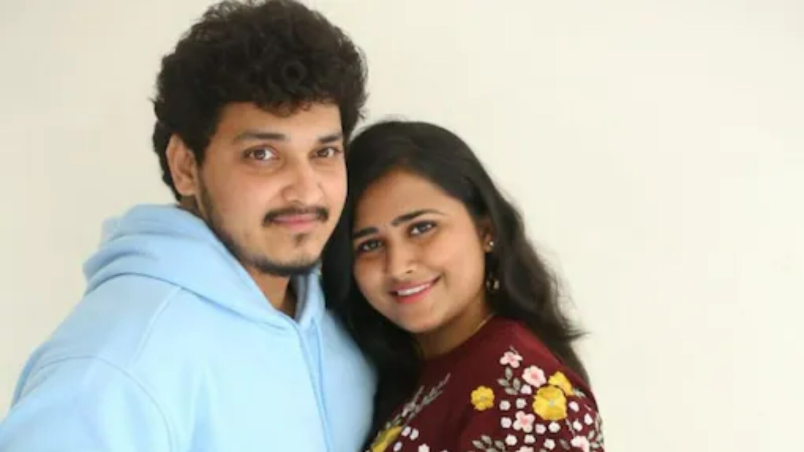 Director Gopal, Actor Sagar Unveil Trailer of Na Venta Paduthunna ...