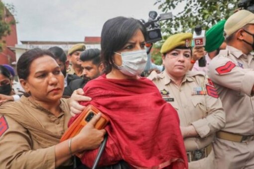 Bailable Warrant Against Rubaiya Sayeed for Non-appearance in Her Abduction Case