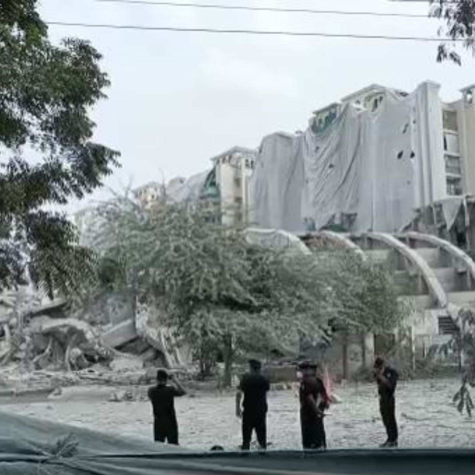 RIP Noida Twin Towers; Clean-up Next as Mount of Debris Accumulate | In ...