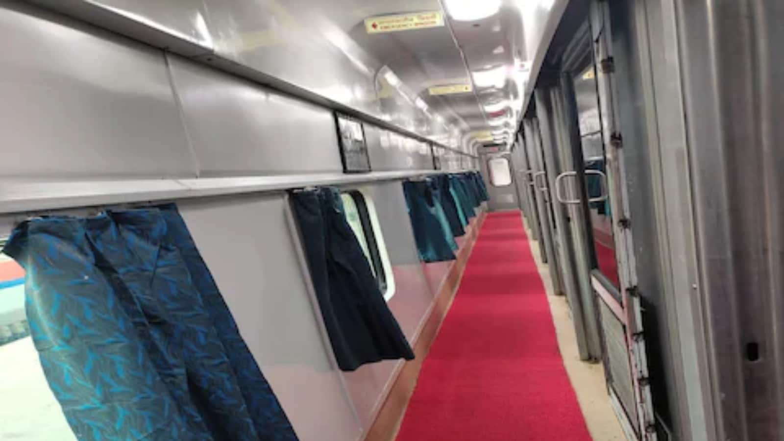 Indian Railways to Upgrade Coaches in Tejas Express And Gorakhdham ...