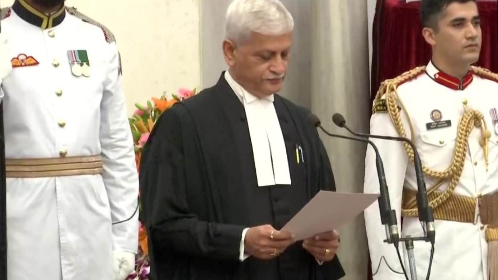 Justice UU Lalit Touches His Father's Feet After Swearing in as 49th ...